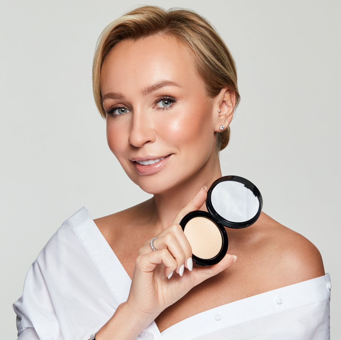Face Makeup Cosmetics in Dubai, Abu Dhabi, Sharjah, UAE | Romanovamakeup